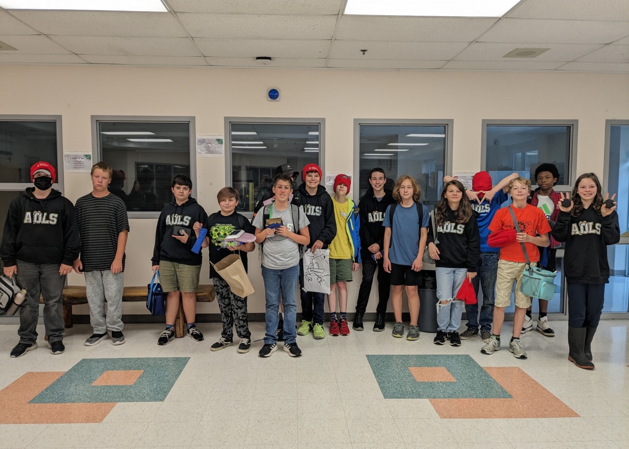 Une 13e édition pour la course de bateaux solaires au CEPEO! - L’Héritage